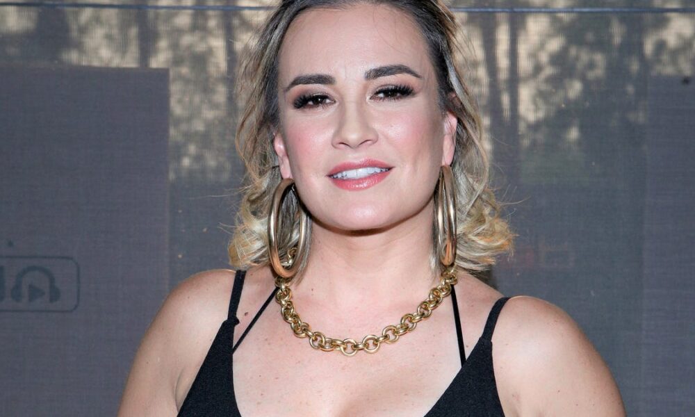 ¡María José es sorprendida por su hija en el escenario! - Premier 91.7FM